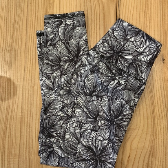 GAIAM | Pants & Jumpsuits | Gaiam Floral Yoga Pants | Poshmark